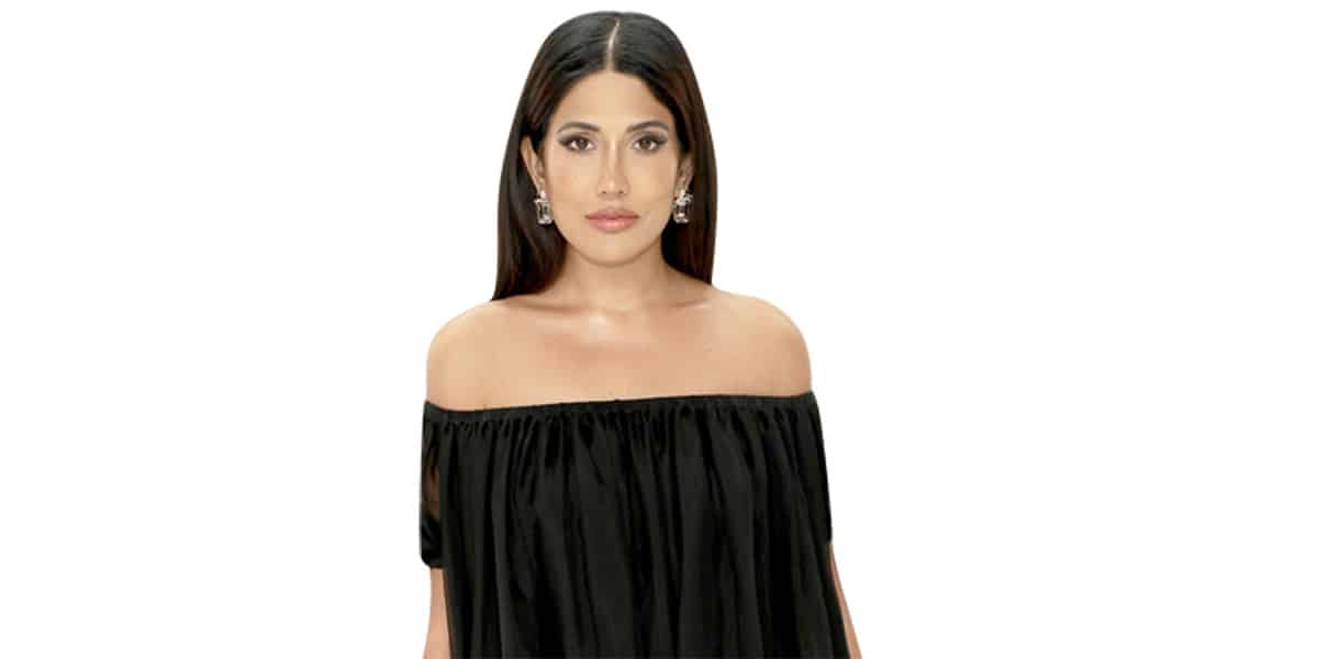 Azeeza Khan (Black Dress) Buddy - Torso Up