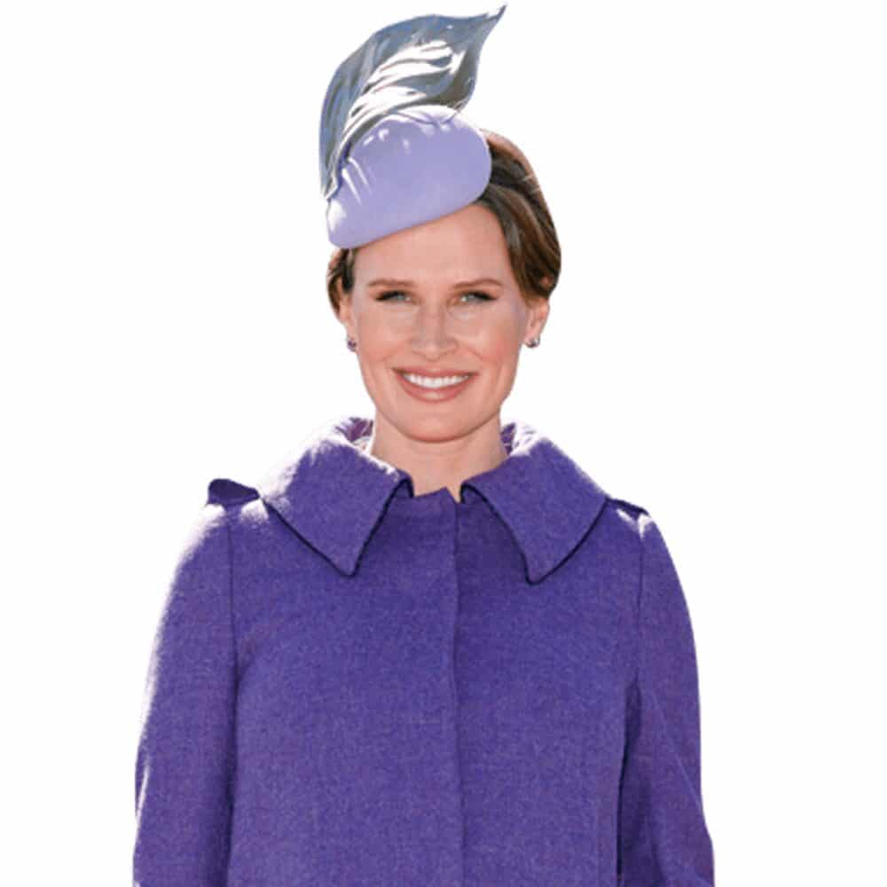 Francesca Cumani (Purple Coat) Buddy - Torso Up